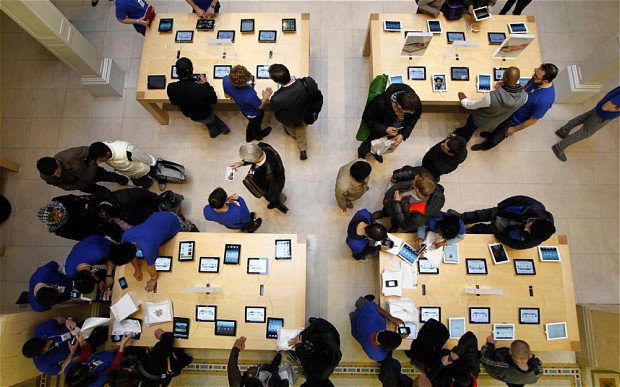 Microsoft and Apple transform retail spaces into brand experiences ...